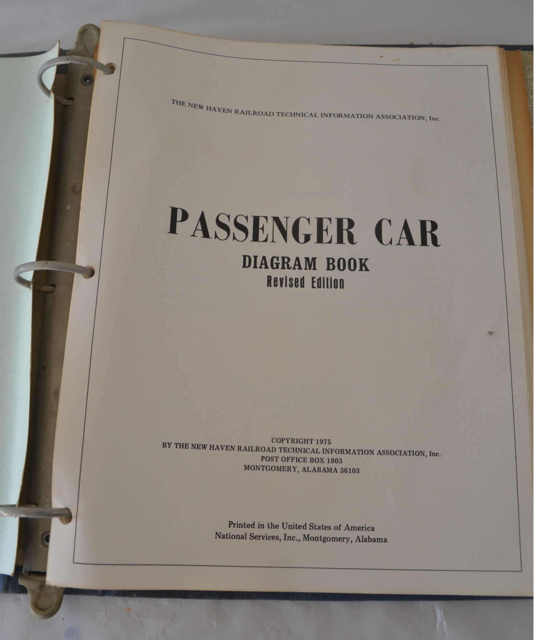 Passenger And Freight Car Diagram Book #6941 | Auctionninja.com