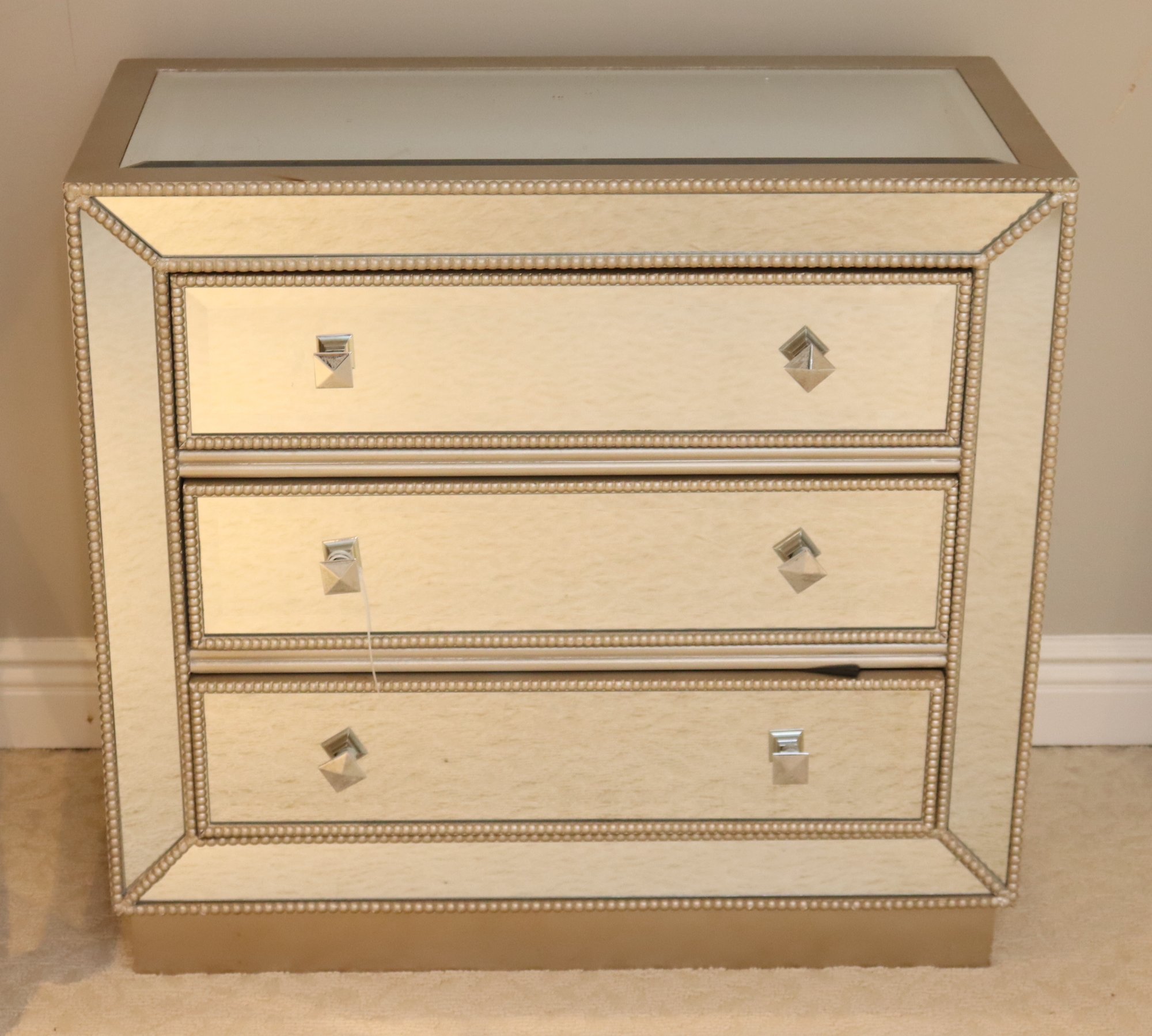 Small Mirrored Cabinet 3 Drawer Dresser #27229 | Auctionninja.com
