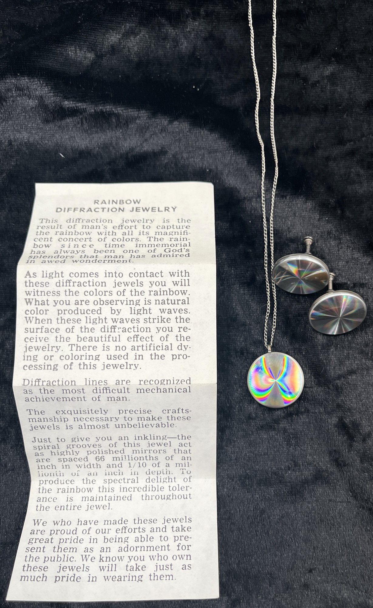 Vintage Rainbow Diffraction Jewelry J61 #29647 | Auctionninja.com