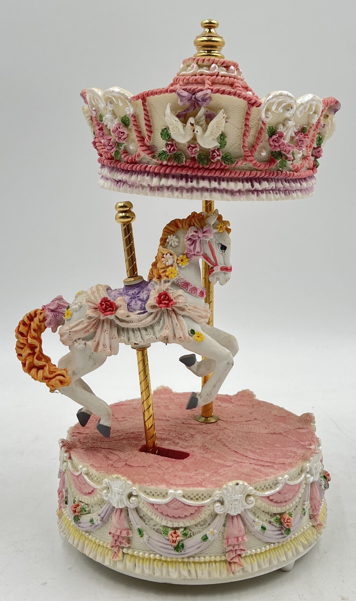 Beautiful Musical Carousel #29688 | Auctionninja.com