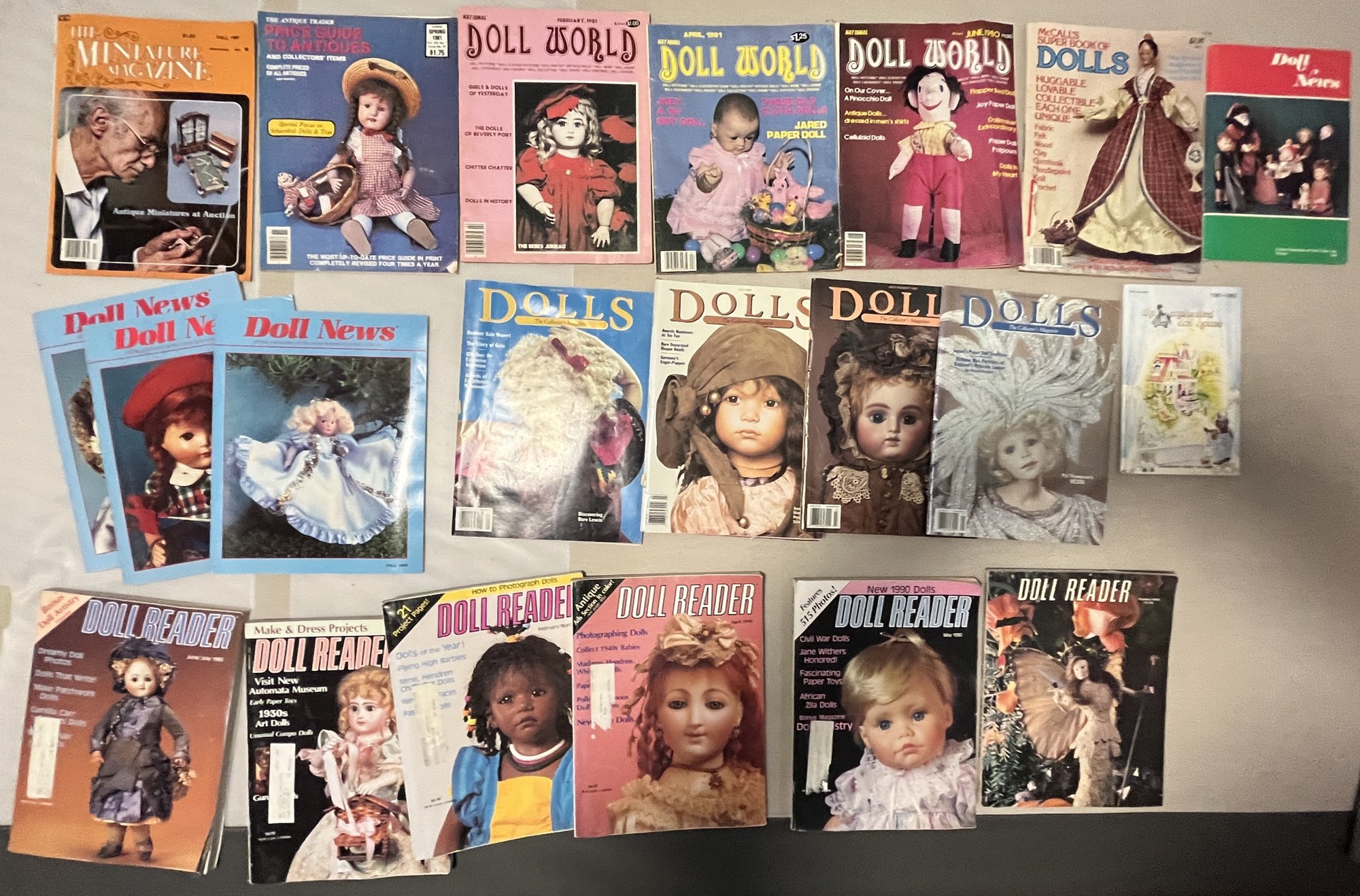 Vintage Doll Magazines - (B2) #30201 | Auctionninja.com