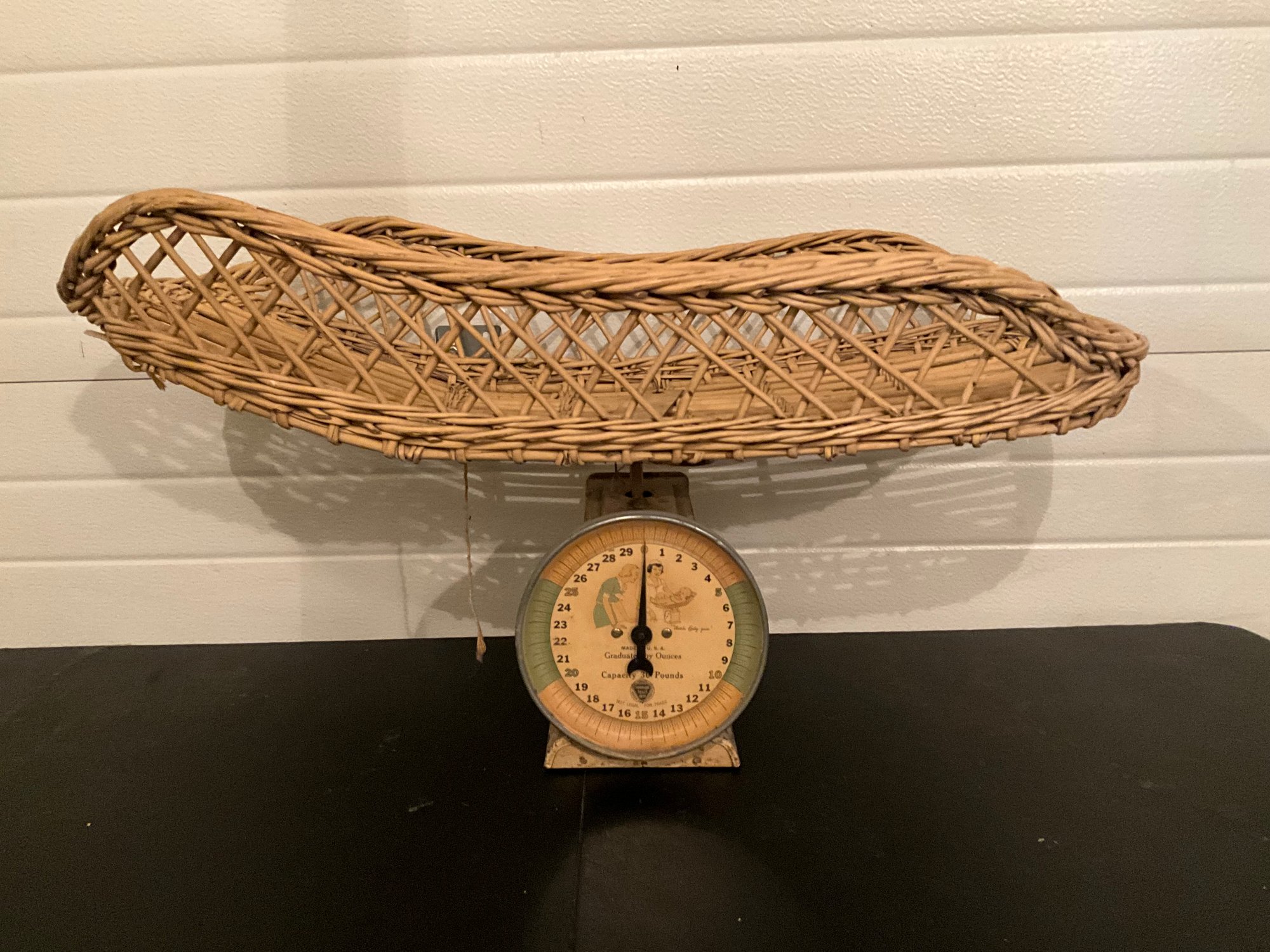 Antique Infant Scale #23987 | Auctionninja.com