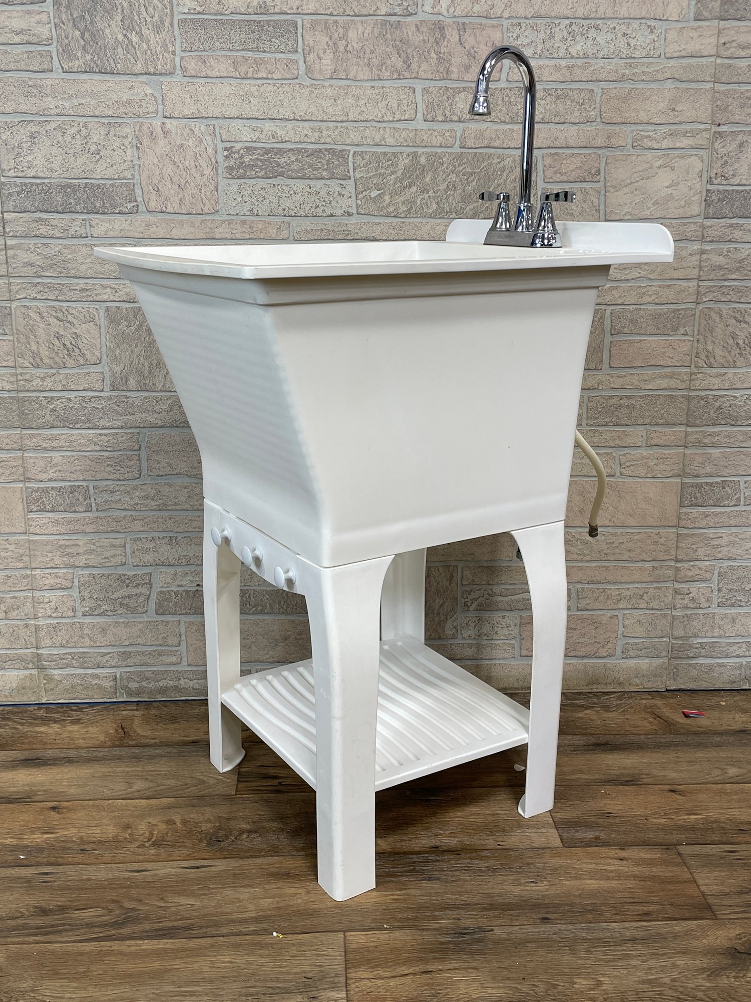 Heavy Duty Plastic Portable Wash Sink #86018 | Auctionninja.com