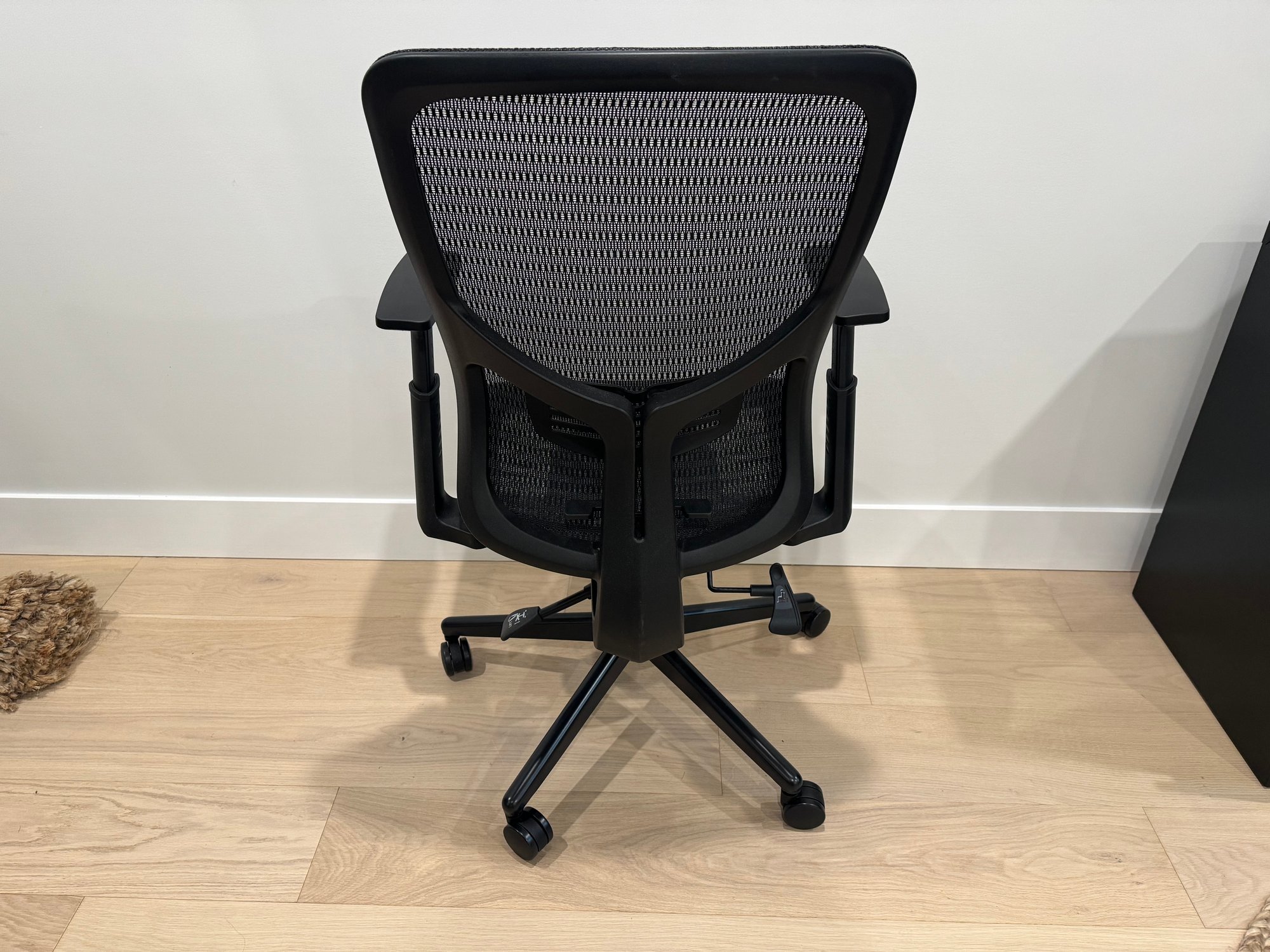 Black Desk Chair #5122 | Auctionninja.com