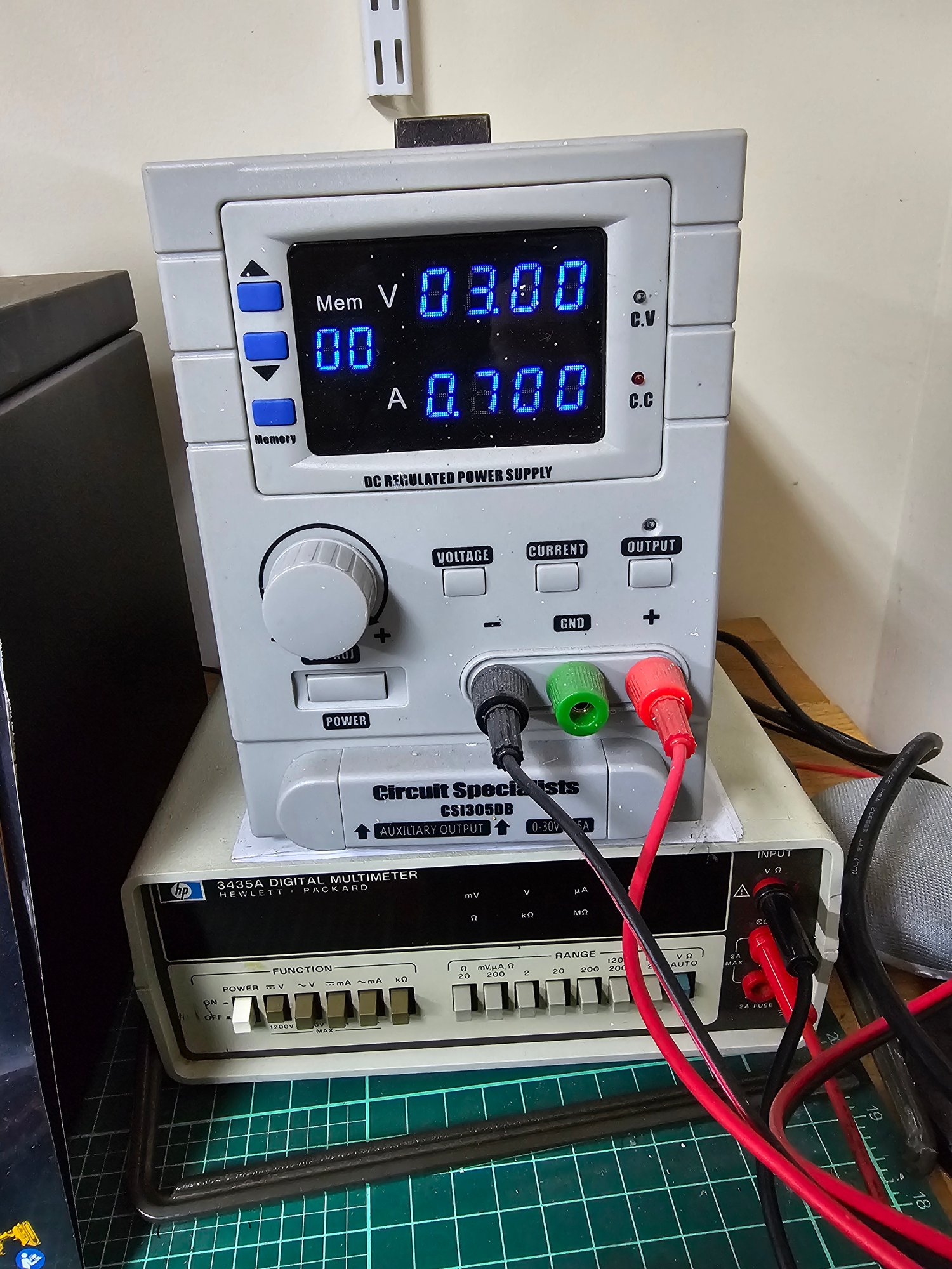Circuit Specialists DC Regulated Power Supply And HP Digital Multimeter ...