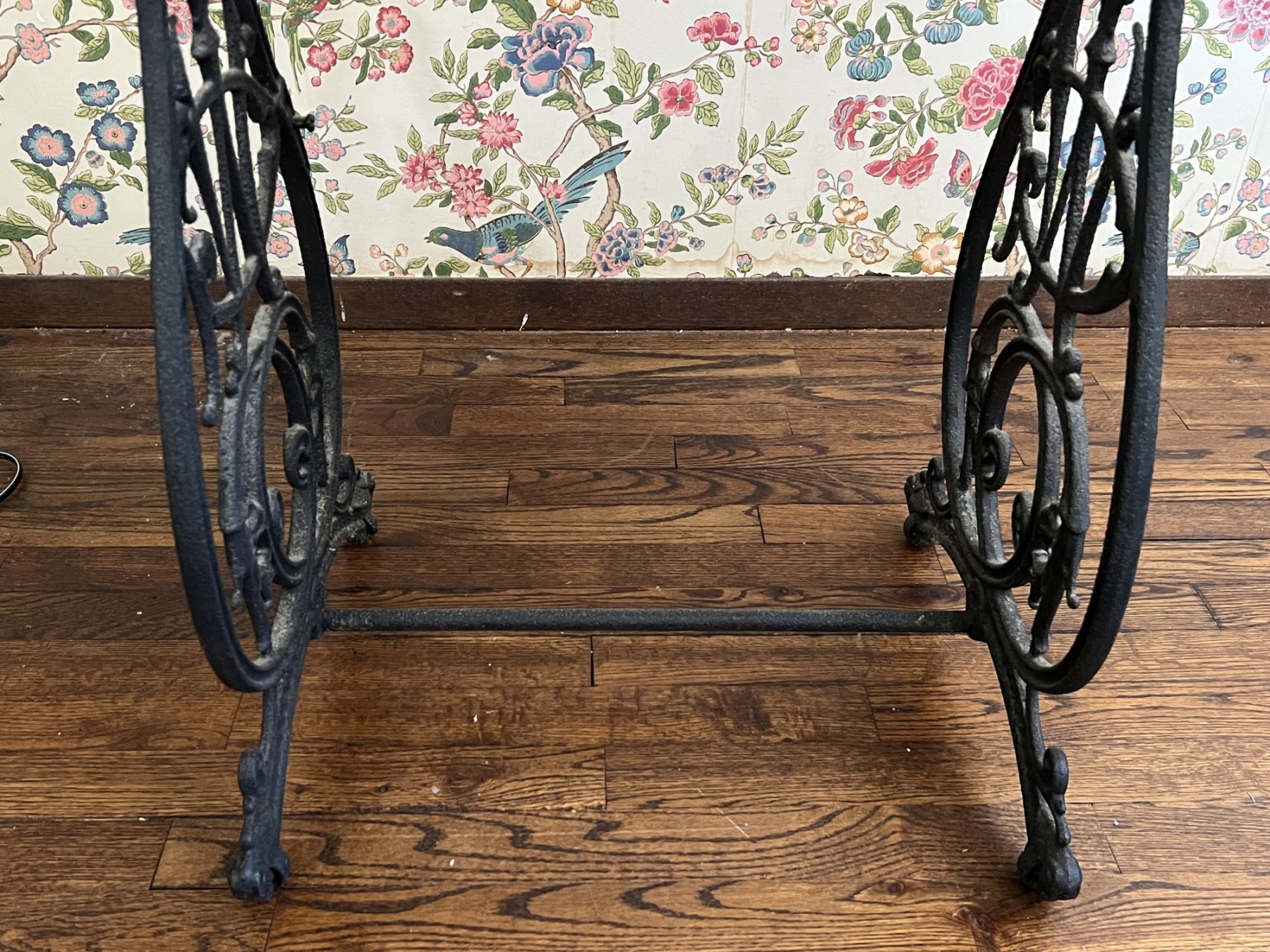 Cast Iron Base Side Table #81784 | Auctionninja.com