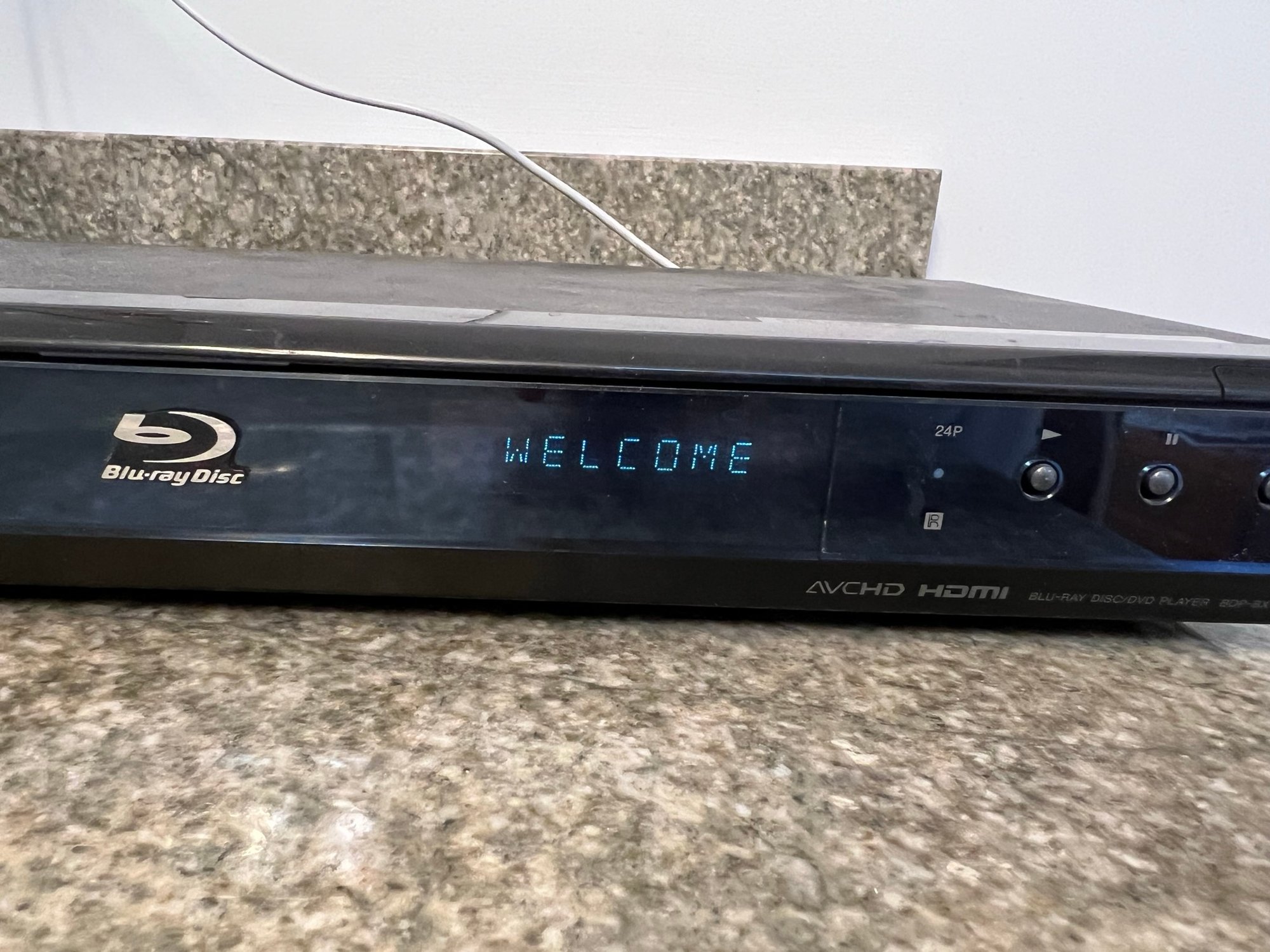 MB/ Sony Blu Ray Disc DVD Player Model BDP-BX1 #12764 | Auctionninja.com