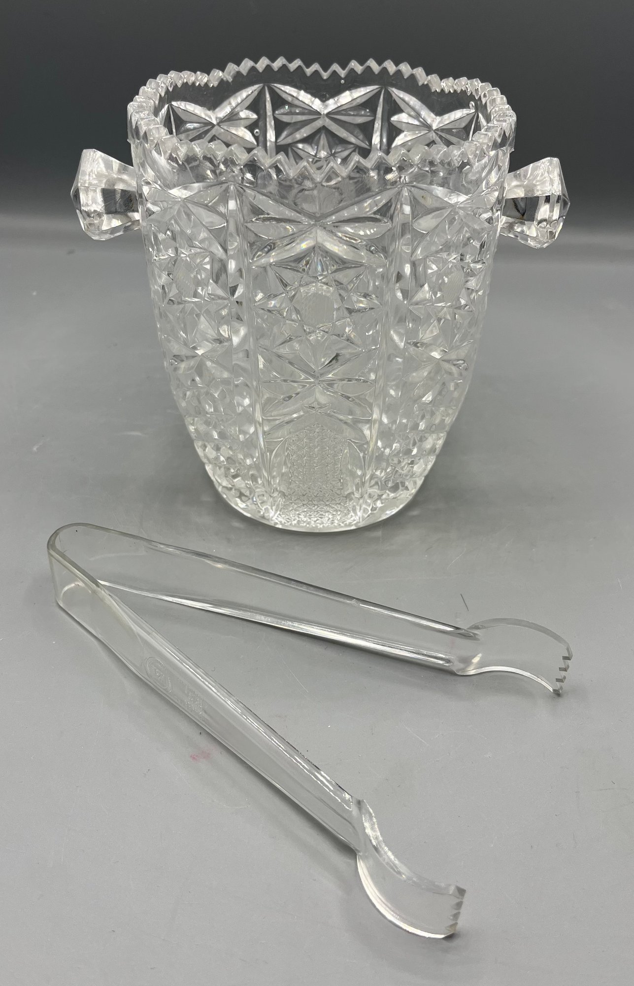 Cut Glass Ice Bucket With Plastic Tongs Included #79255 | Auctionninja.com