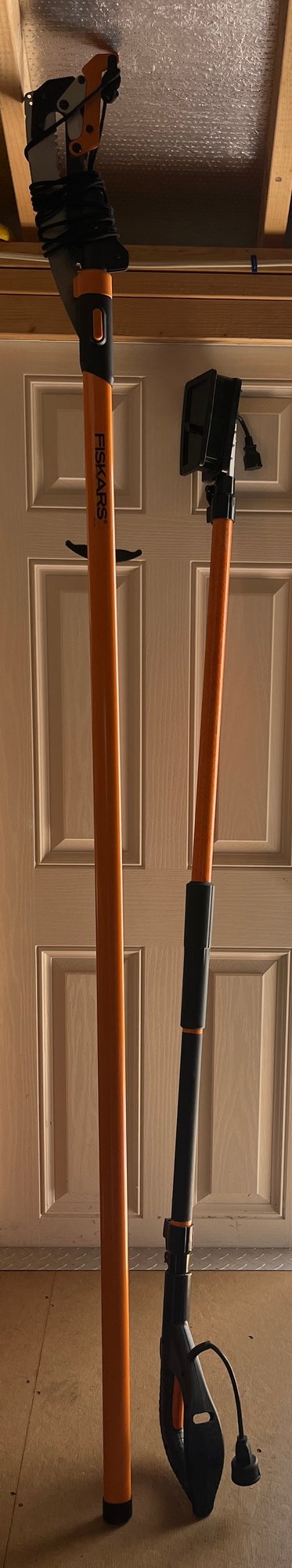 Fiskars Electric Garden Pruner With Extender Pole Attachment #105003 ...