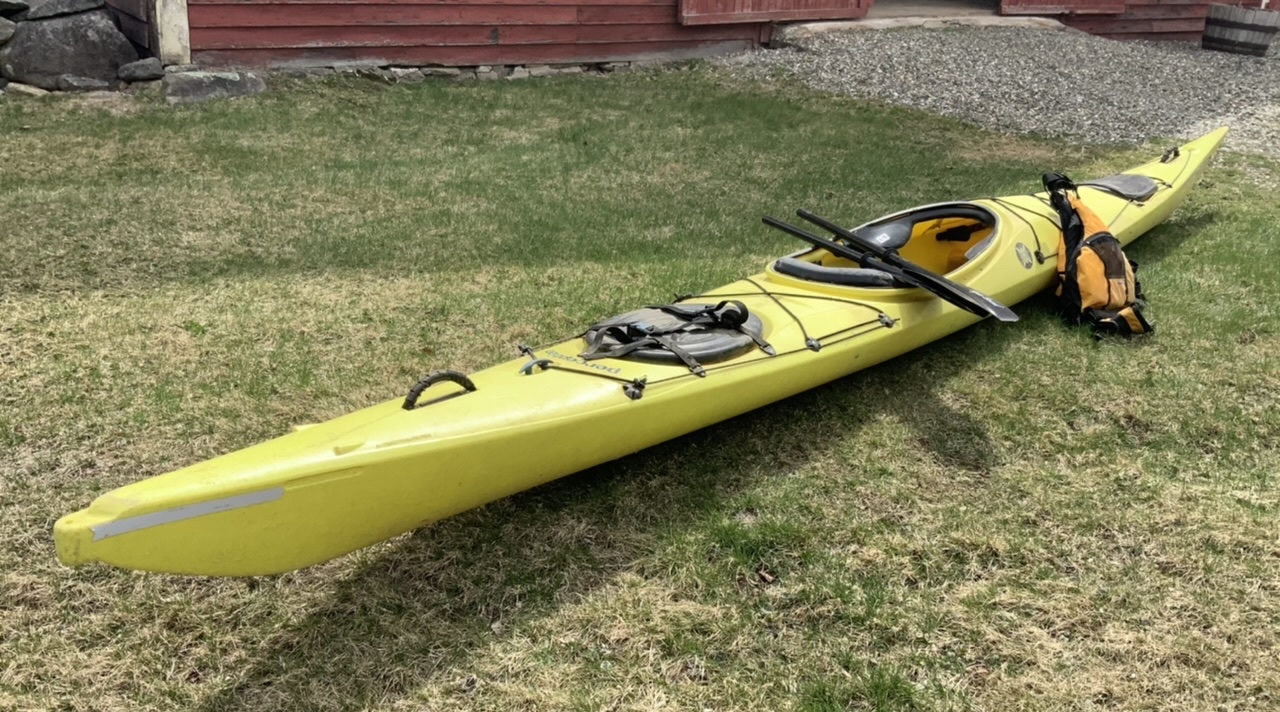 Perception Shadow Kayak With Accessories (CTF20) #6739 | Auctionninja.com