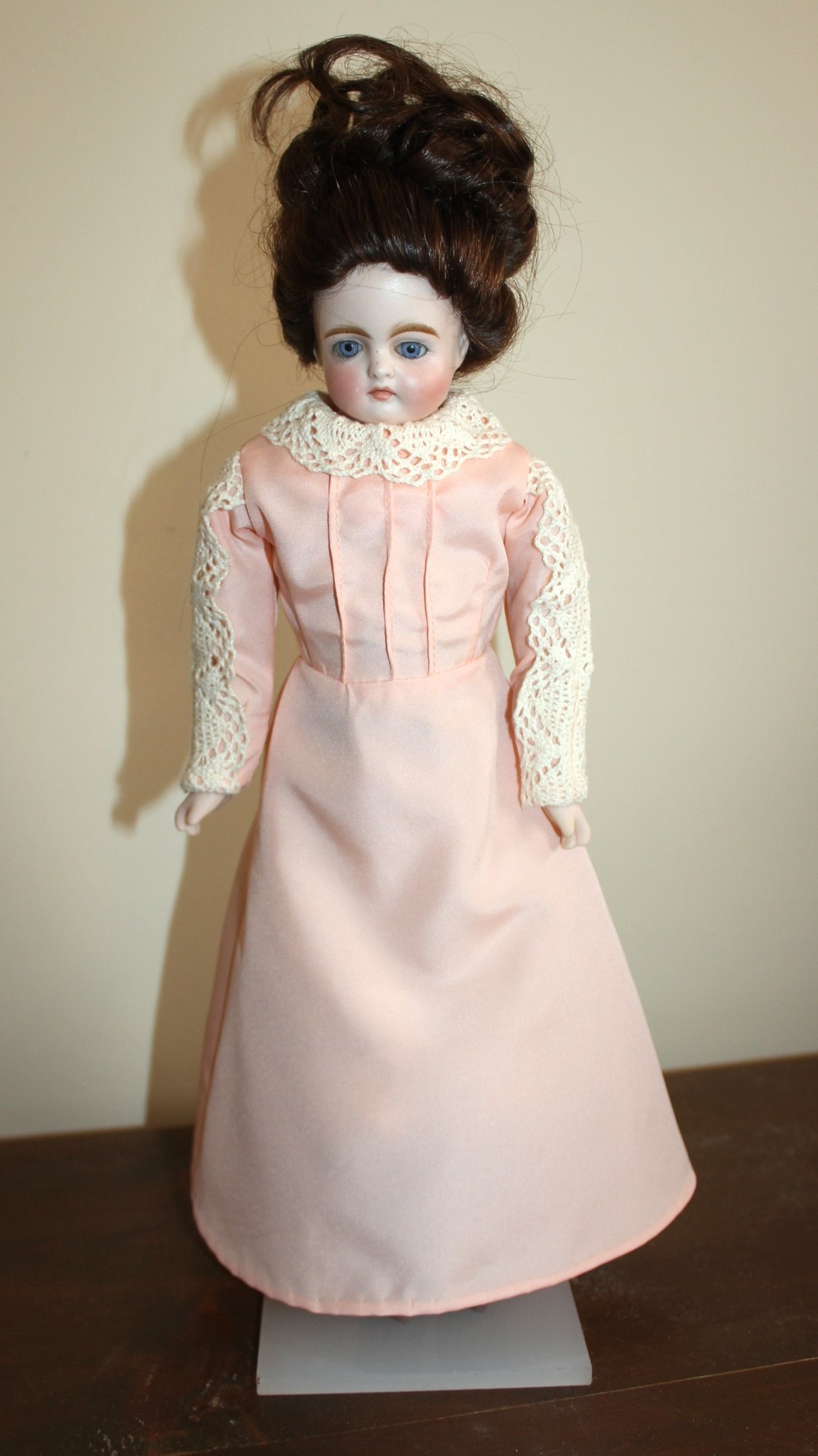 14" Antique Bisque Leather Doll, Brown Hair, Crack On Neck, See ...