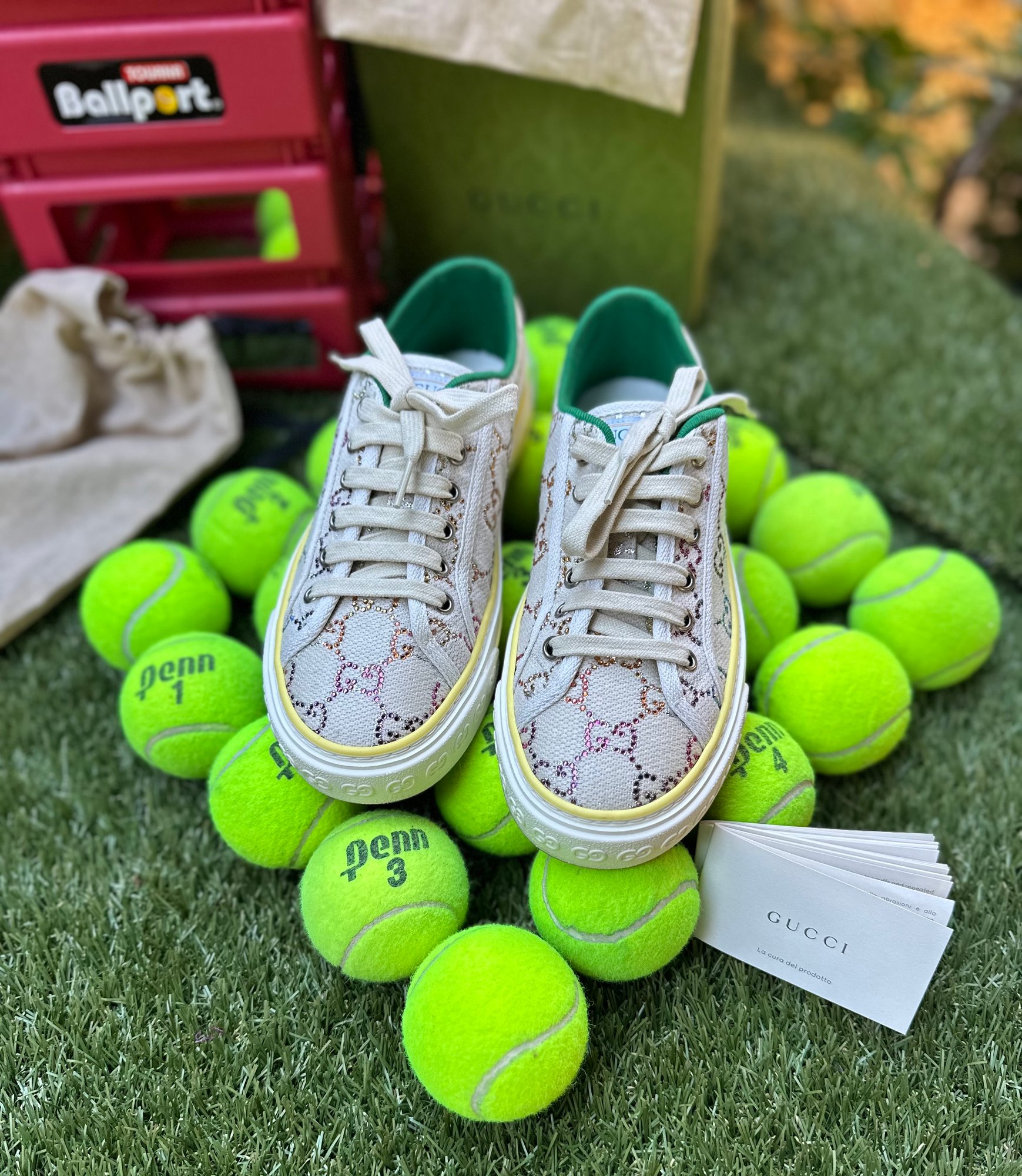 Authentic Gucci Tennis Shoes #8812 | Auctionninja.com
