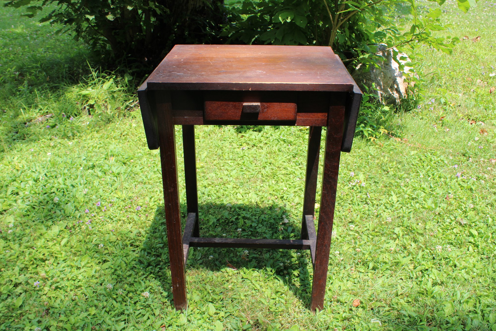 Small Vintage Wood Side Table #7905 | Auctionninja.com