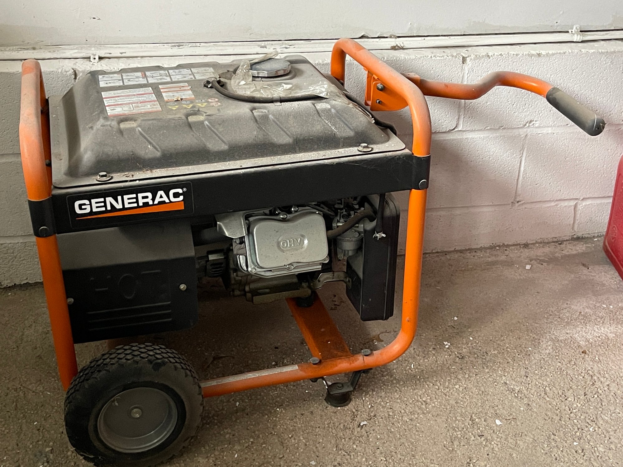 Generac 5500-Watt Recoil Start Gas-Powered Portable Generator #133055 ...