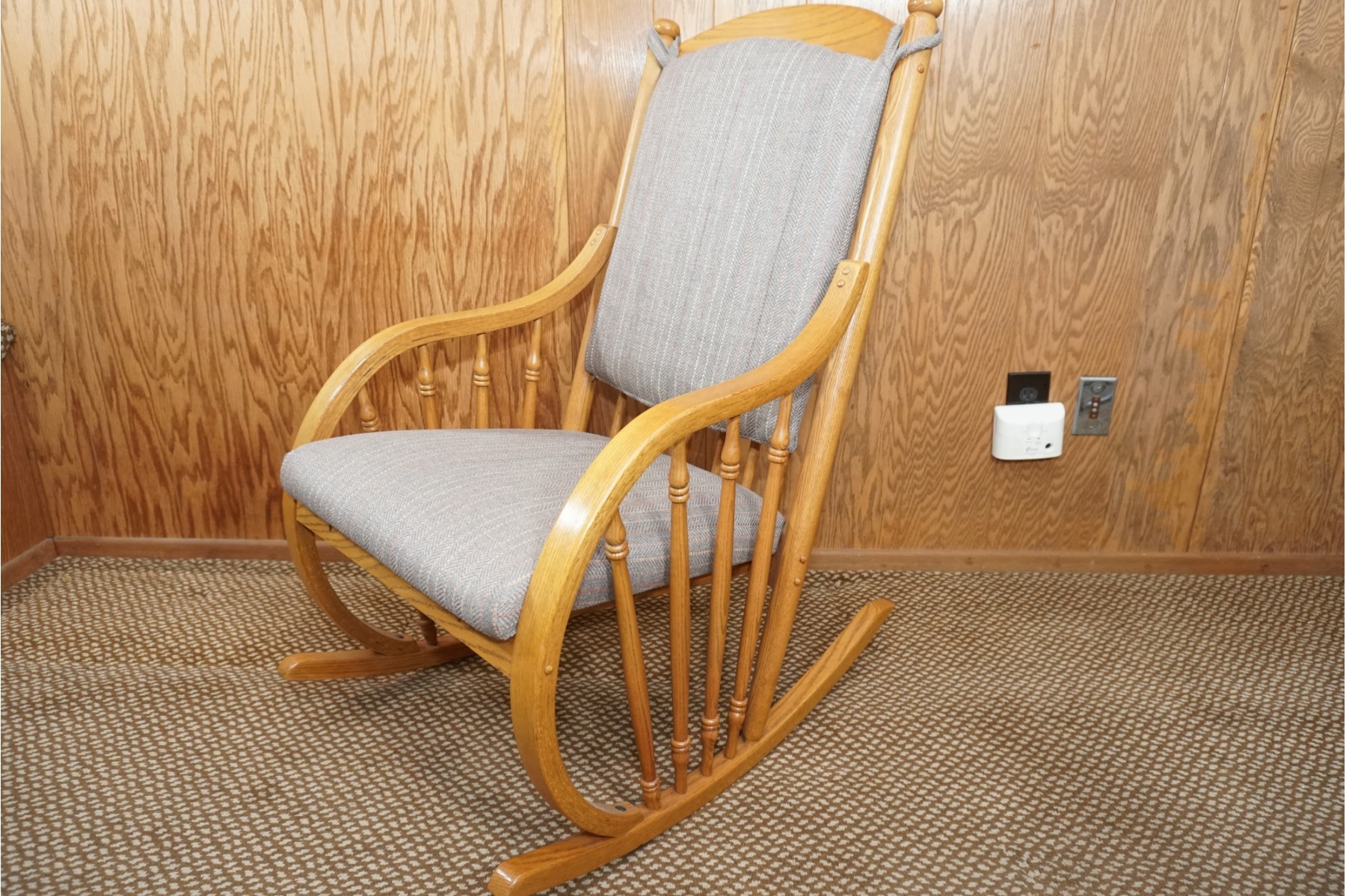 Oak Wood Spindle Rocking Chair - 23x32x38 #63446 | Auctionninja.com