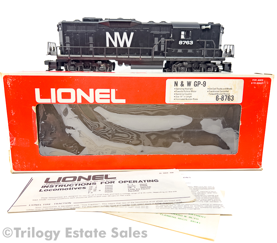 Lionel O Gauge N & W GP-9 6-8763 Locomotive #2711 | Auctionninja.com