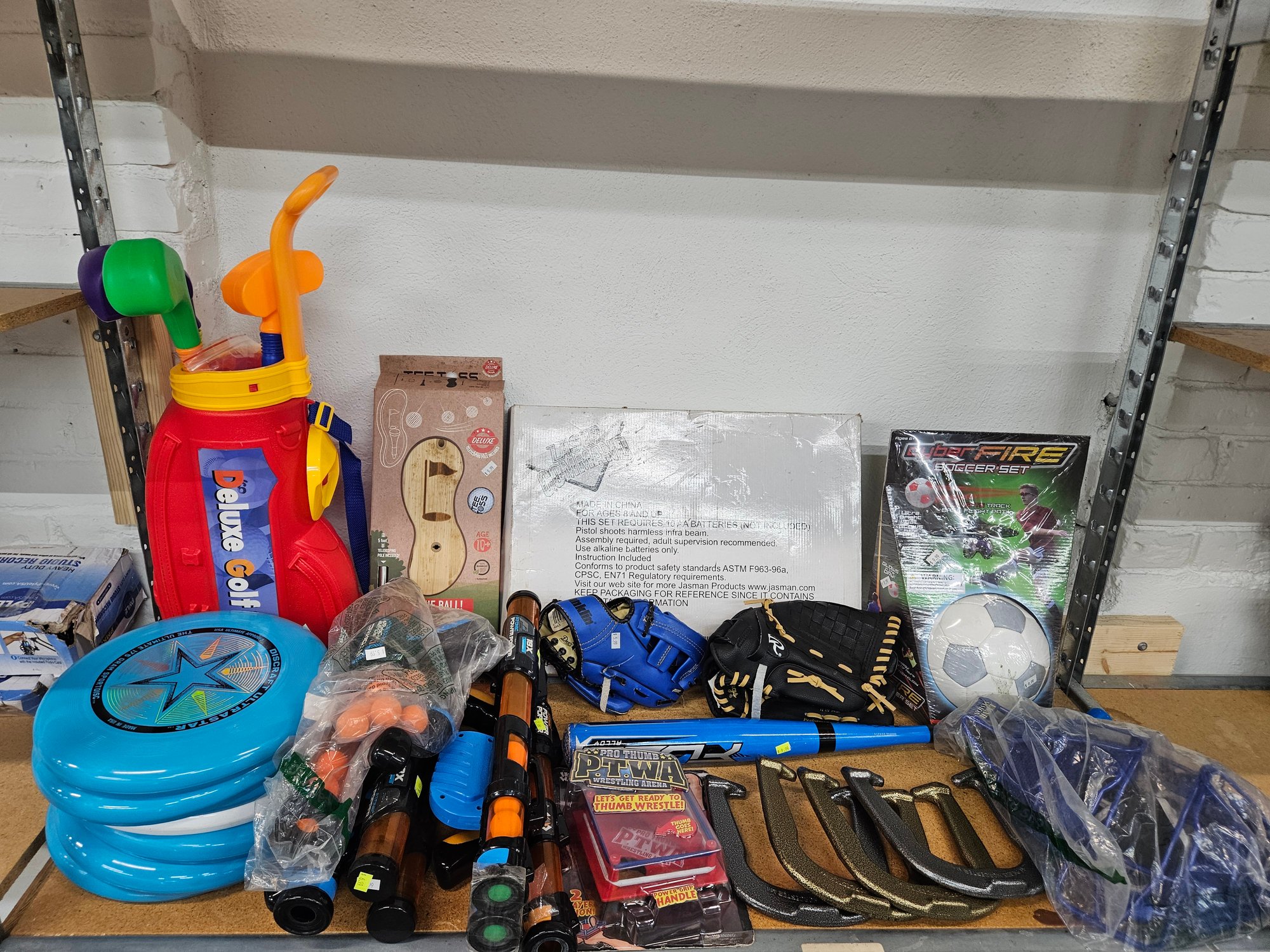 Large Group Of Outdoor Indoor Game Pieces & Accessories Incl Horseshoe ...
