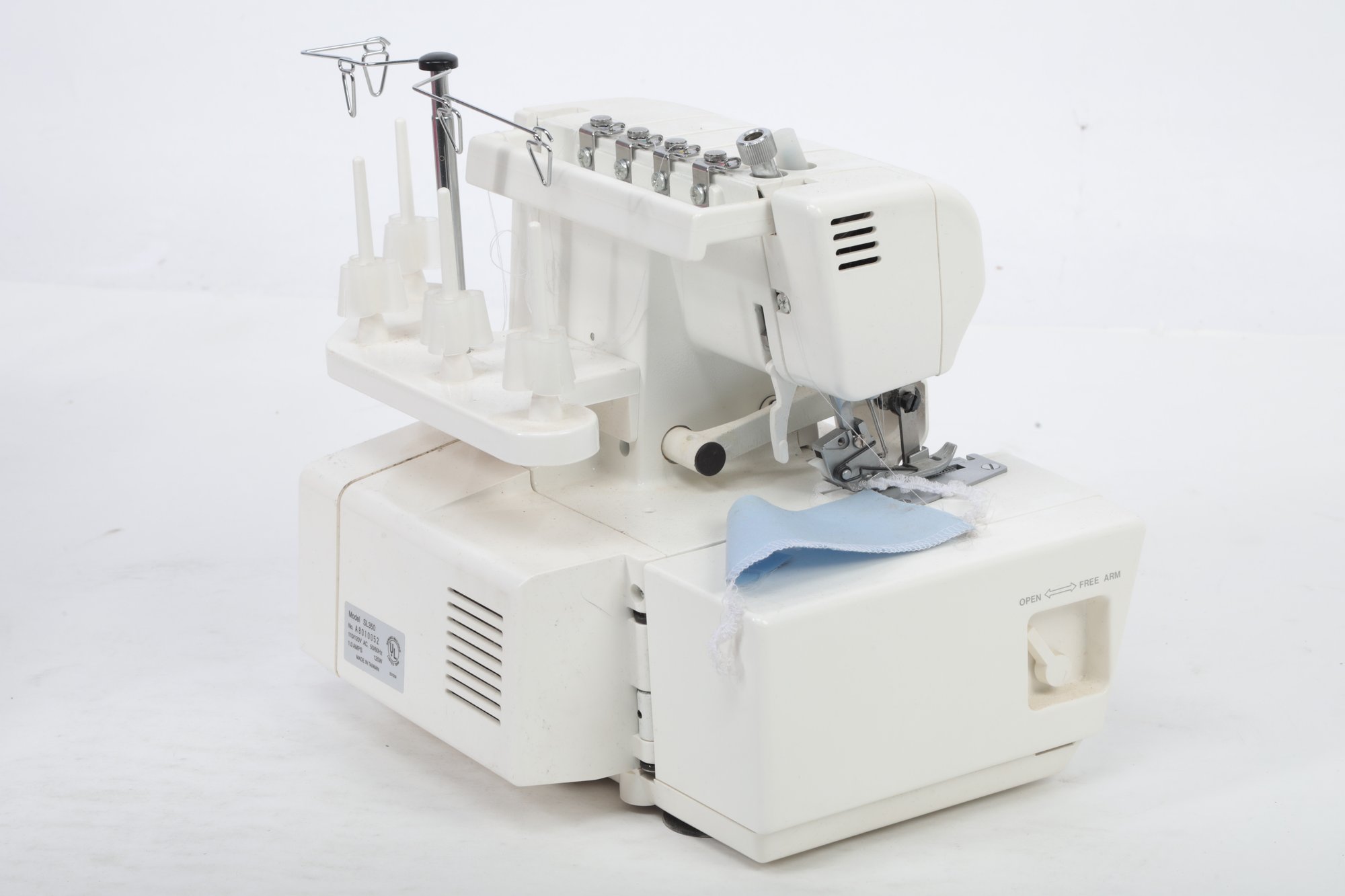 Simplicity Sewing Machine ~ SL 350 Serger #185624 | Auctionninja.com