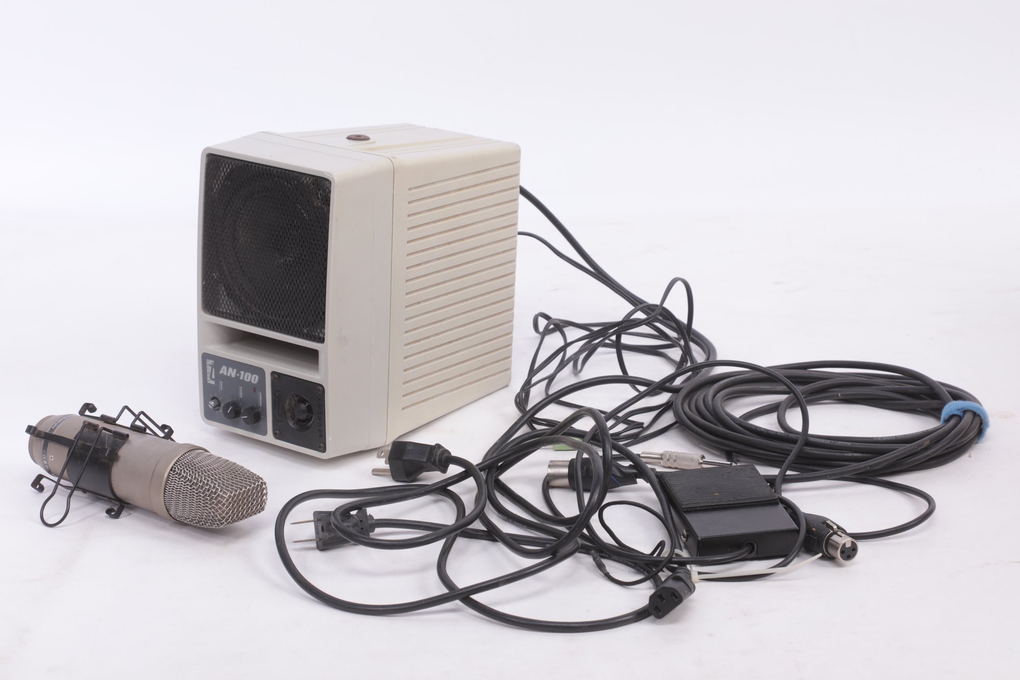 Anchor Audio An-100 Portable Monitor PA 25w Amplifier Speaker And Rode ...