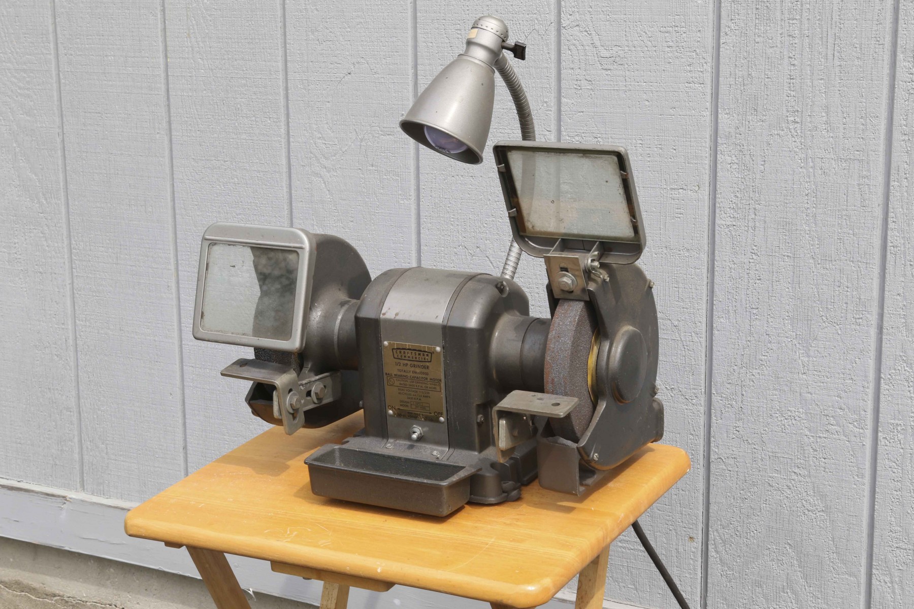 Craftsman Dual Wheel Grinder #11611 | Auctionninja.com
