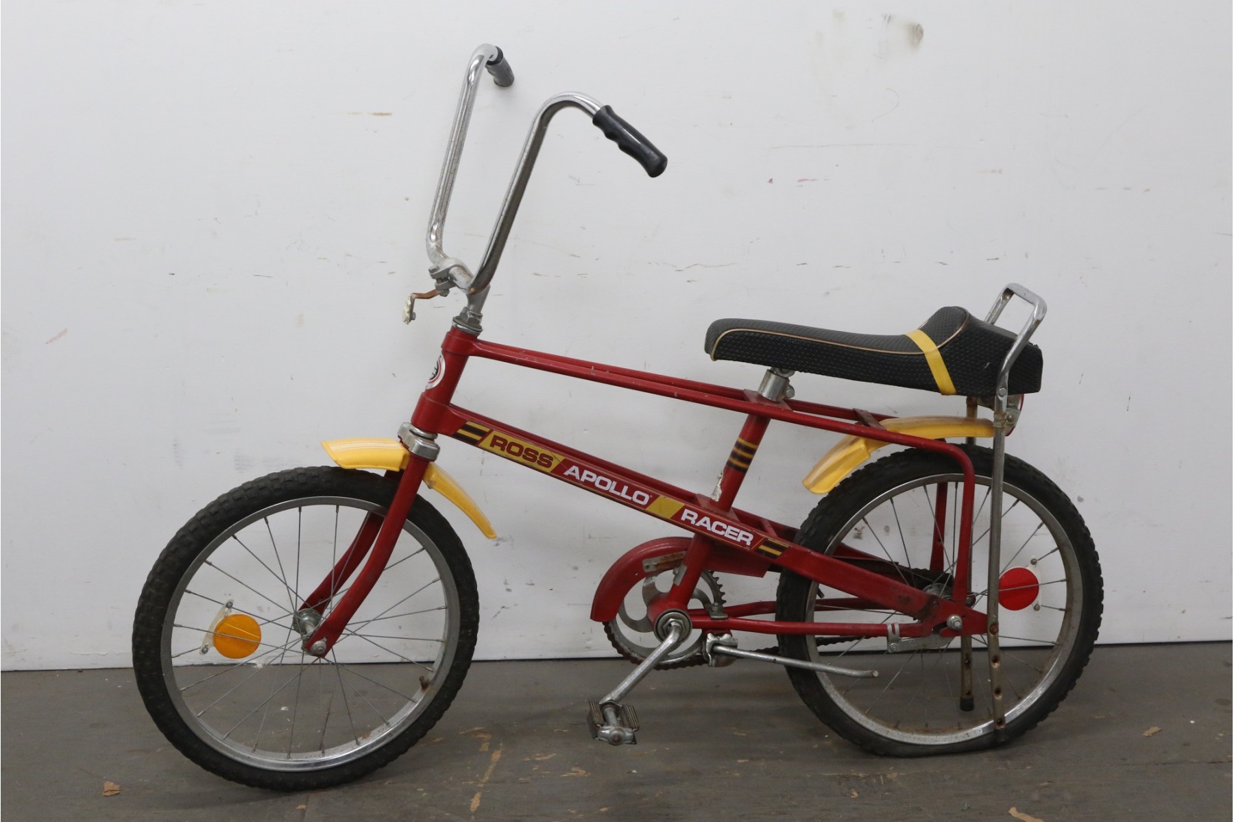 Vintage 1970's Ross Apollo Racer Banana Seat Bike #48287 | Auctionninja.com