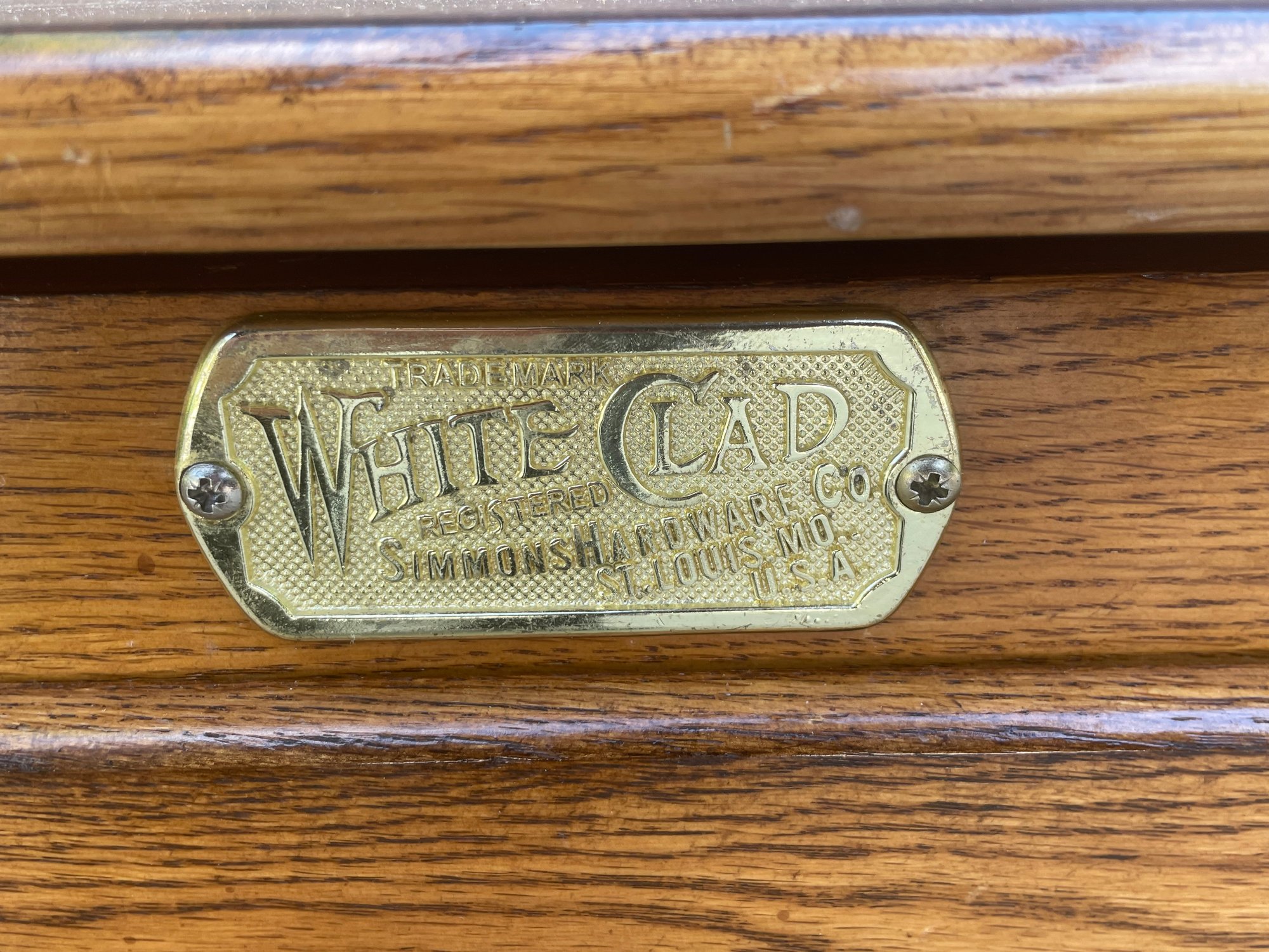 White Clad Coffee Table #13966 | Auctionninja.com