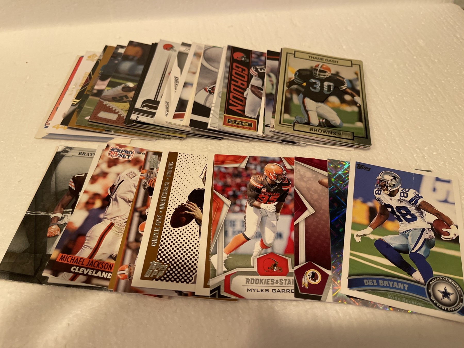 Football Cards Assorted Brands And Years 40 Plus Cards #8173 ...