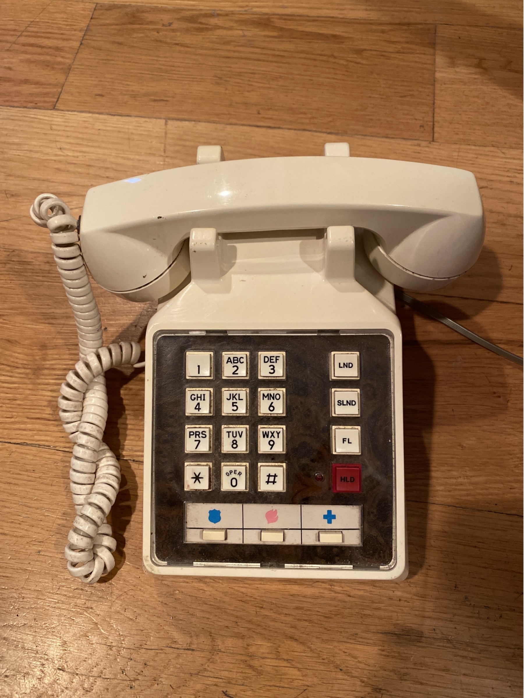Technicom Push Button Desk Phone #6211 | Auctionninja.com